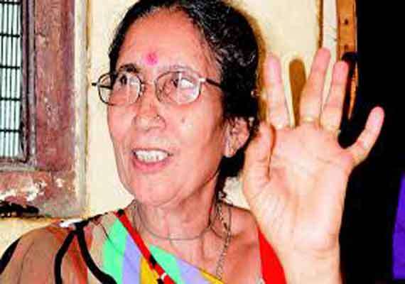 Narendra Modi's wife Jashodaben prays for his long life | India News ...