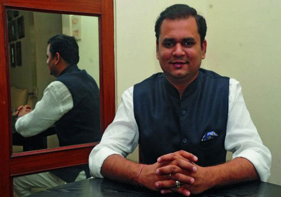 Shiv Sena spokesman Rahul Narvekar joins NCP | India News – India TV Shiv Sena spokesman Rahul Narvekar joins NCP | India News – India TV
