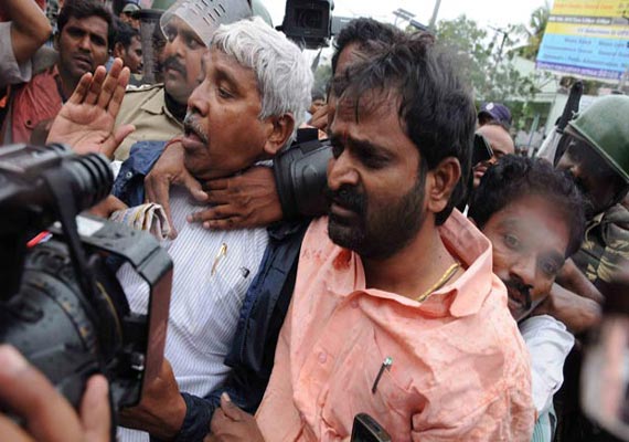 TRS chief's remarks on non-Telangana employees stirs up row | India News – India TV