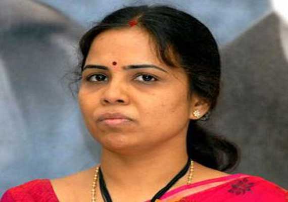 YSR Congress MLA Shobha Nagi Reddy succumbs to road mishap injuries ...