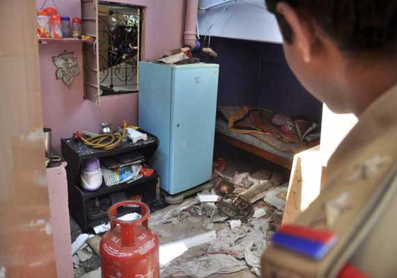 8 injured in LPG cylinder blast in Gurgaon – India TV