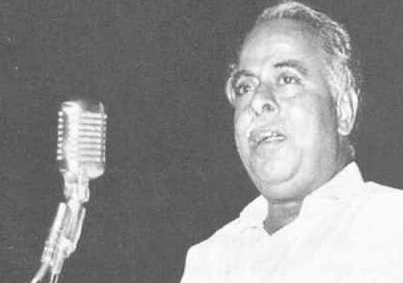 DMK, AIADMK pay tributes to Anna on 106th birth anniversary | National ...