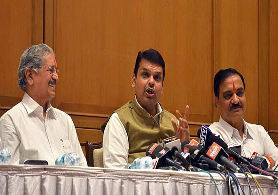 Devendra Fadnavis defends move to skip tea party, says PM meet ...