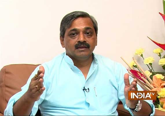 Garbage 'dumped' for Satish Upadhyay to clean at Swachh Bharat event ...