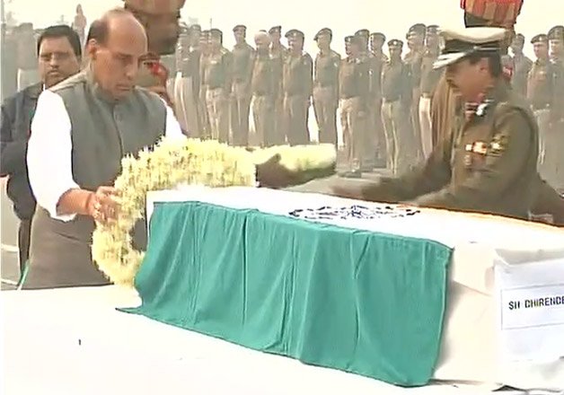 Rajnath Singh pays tribute to BSF plane crash personnel | National News ... Rajnath Singh pays tribute to BSF plane crash personnel | National News ...