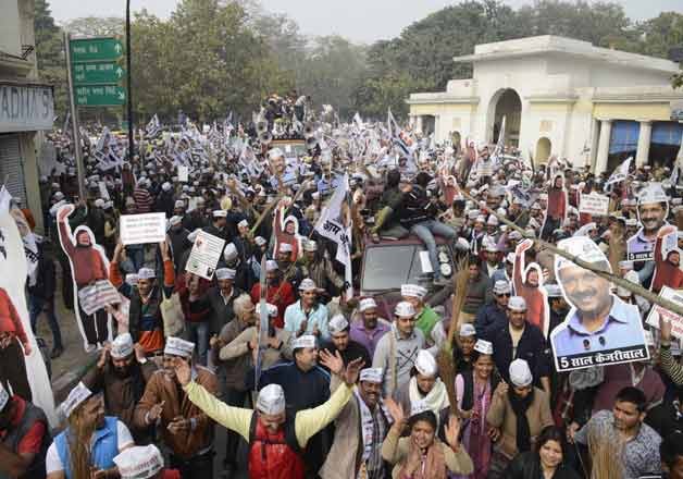 Delhi Polls:'Aam Aadmi' and 'Garib Aadmi' parties have got crorepati ...