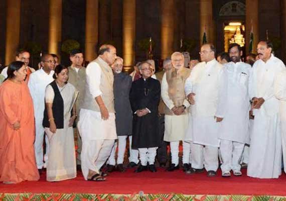 At a glance: Educational qualifications of Narendra Modi and his ...