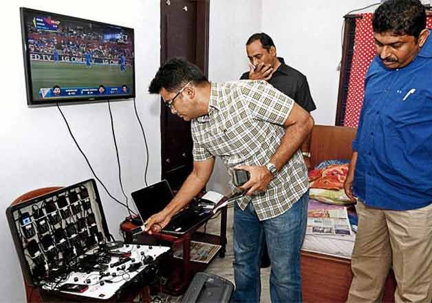 Hawala racket in IPL matches: ED get transit remand of accused |IndiaTV ...