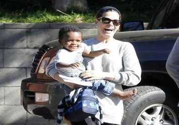 Sandra Bullock Son Father