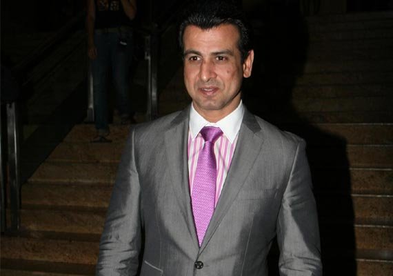 Ronit Roy's fascination with perfect shots continues with 'Itna Karo Na ...