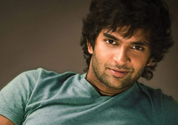 Purab Kohli's basic approach to look fit in commercial | Bollywood News ...