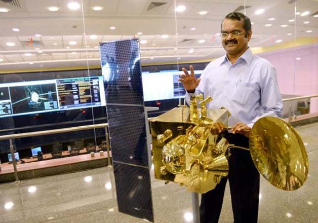 ISRO Mars Orbiter Mission team wins Space Pioneer Award | World News ...