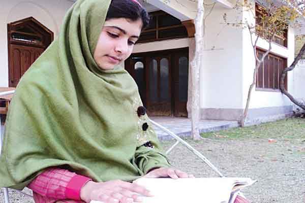 Pakistani teenager Malala Yousufzai chosen for bravery award | World ...