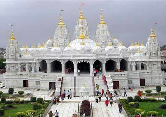 World's first 'green' temple Shree Swaminarayan Mandir opened in UK ...