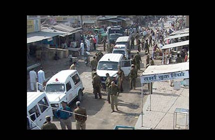 Police Opens Fire On Rampaging Mob In Hisar, One Killed | India News ...