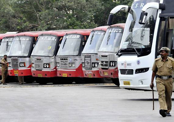 3,000 trainees sacked as Karnataka bus strike enters second day | India ...