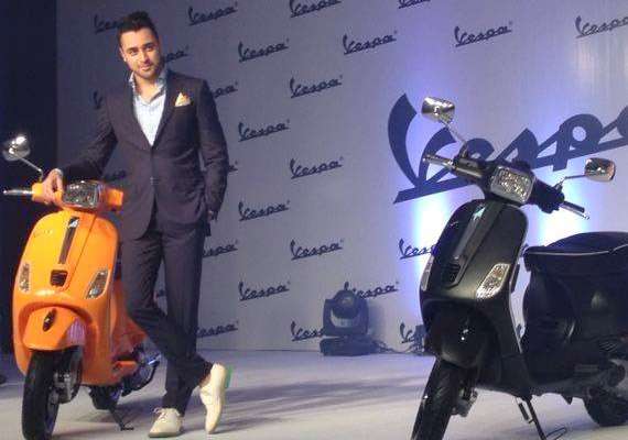 Piaggio launches Vespa S in India at Rs 75,424 | National News – India TV