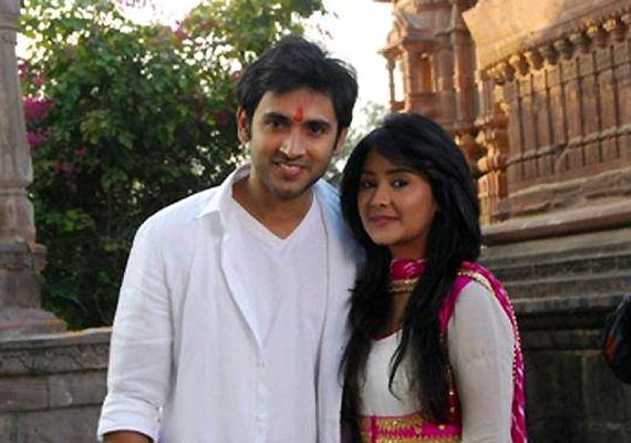 Aur Pyaar Ho Gaya: Avni-Raj celebrate Baisakhi | Bollywood News – India TV