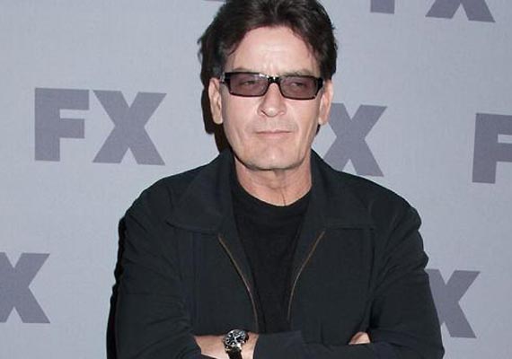 Charlie Sheen grants fan's dying wish | Hollywood News – India TV