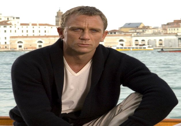 James Bond ditches formals for latest film poster- IndiaTV News ...