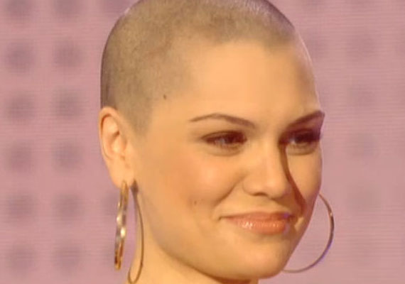 Jessie J shaves head for charity | Hollywood News – India TV
