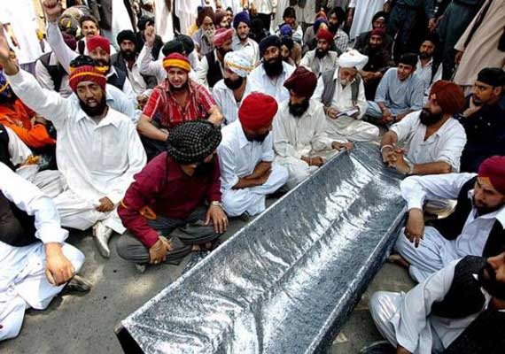 Hindus and Sikhs living a hellish life in Afghanistan | Bollywood News ...