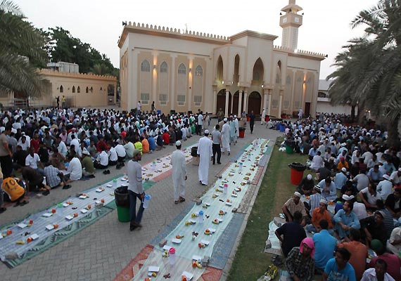 NRI Muslim workers miss their families back home during Ramadan ...