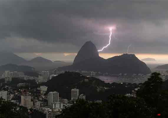 Violent rain storm sweeps over Rio de Janeiro | World News – India TV