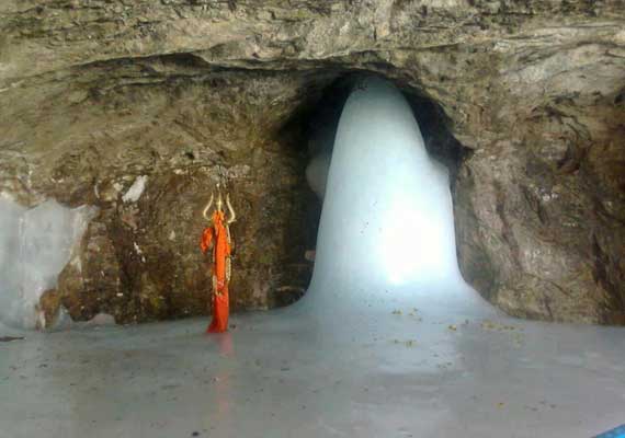 Amarnath Yatra: Naive pictures of "Baba Barfani" | India News – India TV