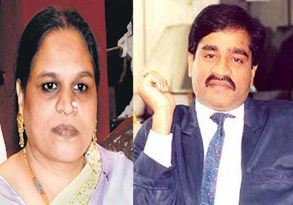 Dawood Ibrahim watches his sister Haseena Parkar's last rites on Skype ...