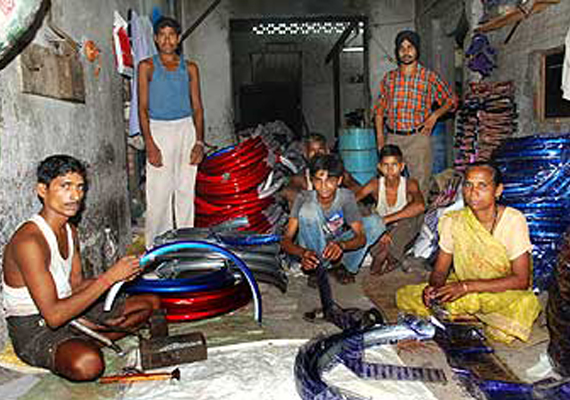 Free Mobiles, Bicycles For Retaining Bihar Migrant Labourers | India ...