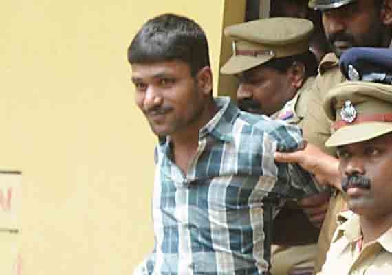 Soumya murder case: Kerala HC confirms death sentence on Govindachamy ...
