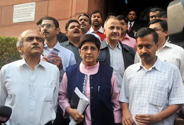 Team Anna Seeks Justice For Slain IPS Officer | India News – India TV