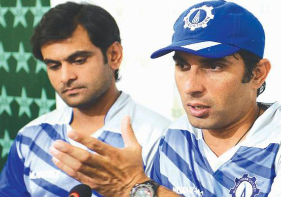 Misbah Hafeez Deny Reports Of Rift Hollywood News India Tv