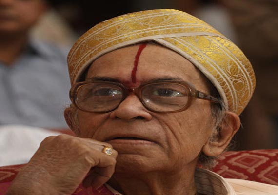 Body of veteran singer Srinivas consigned to flames | India News – India TV