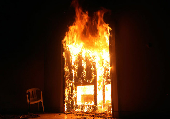 Fire breaks out in bank in Thane | India News – India TV